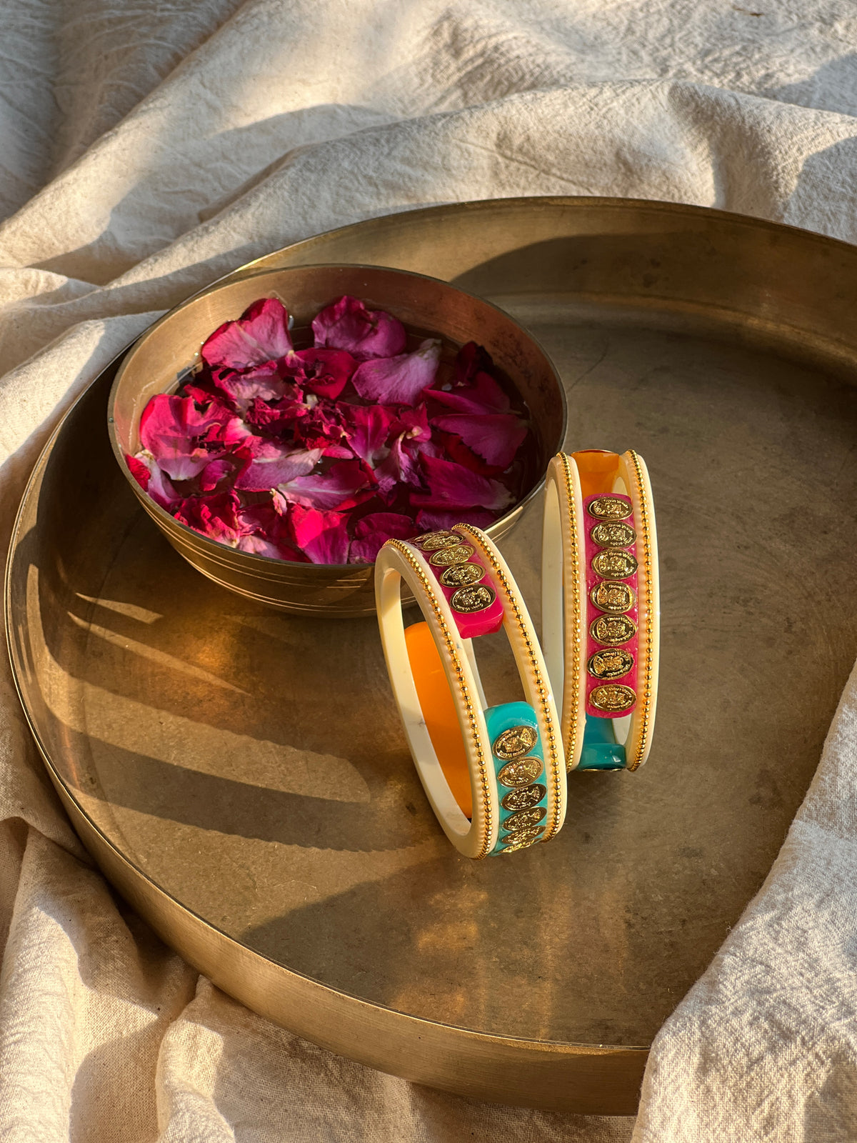 Heritage Style White And Pastel Color Bangles – Mangalsutra Bangles